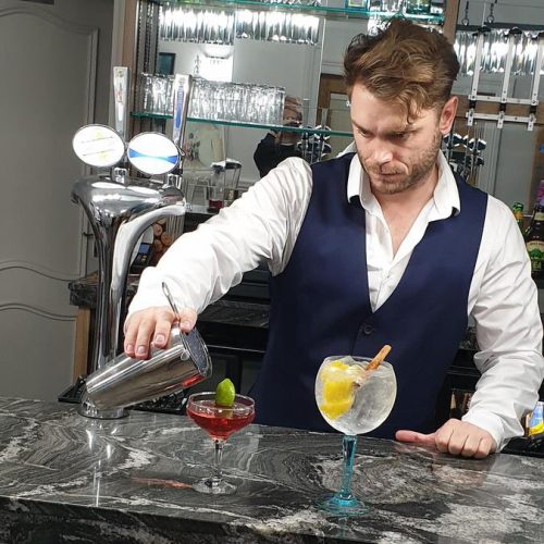 Welcome to Farnham House Hotel