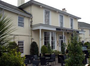 Welcome to Farnham House Hotel